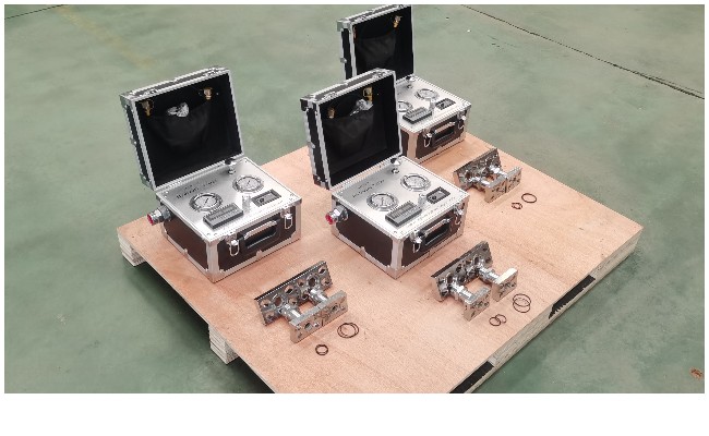 Hydraulic Flow Test Gauge Kit Used For Excavators Measurement Of Flow